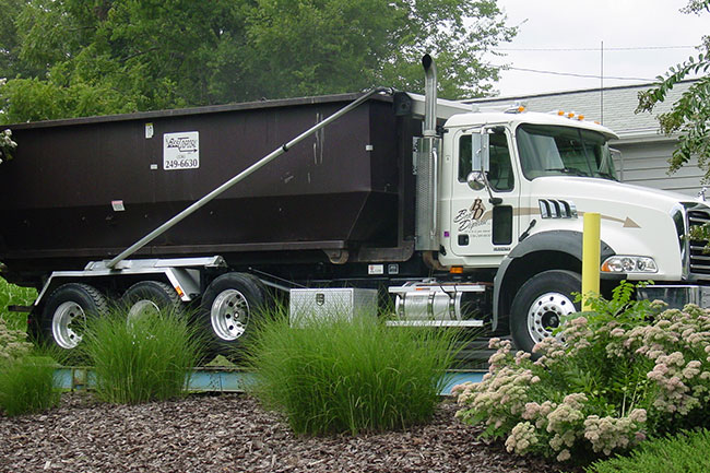 3 Benefits of Yard Waste Recycling | Best Disposal Inc